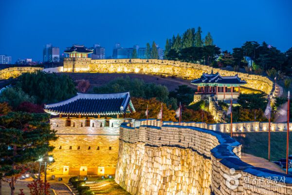 Suwon Hwaseong Fortress – Noona's Noonchi